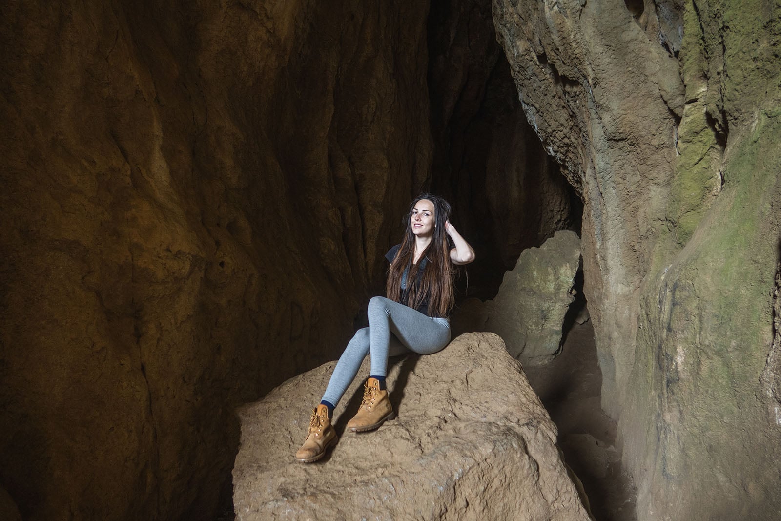 Thor’s Cave - A Complete Walkers Guide