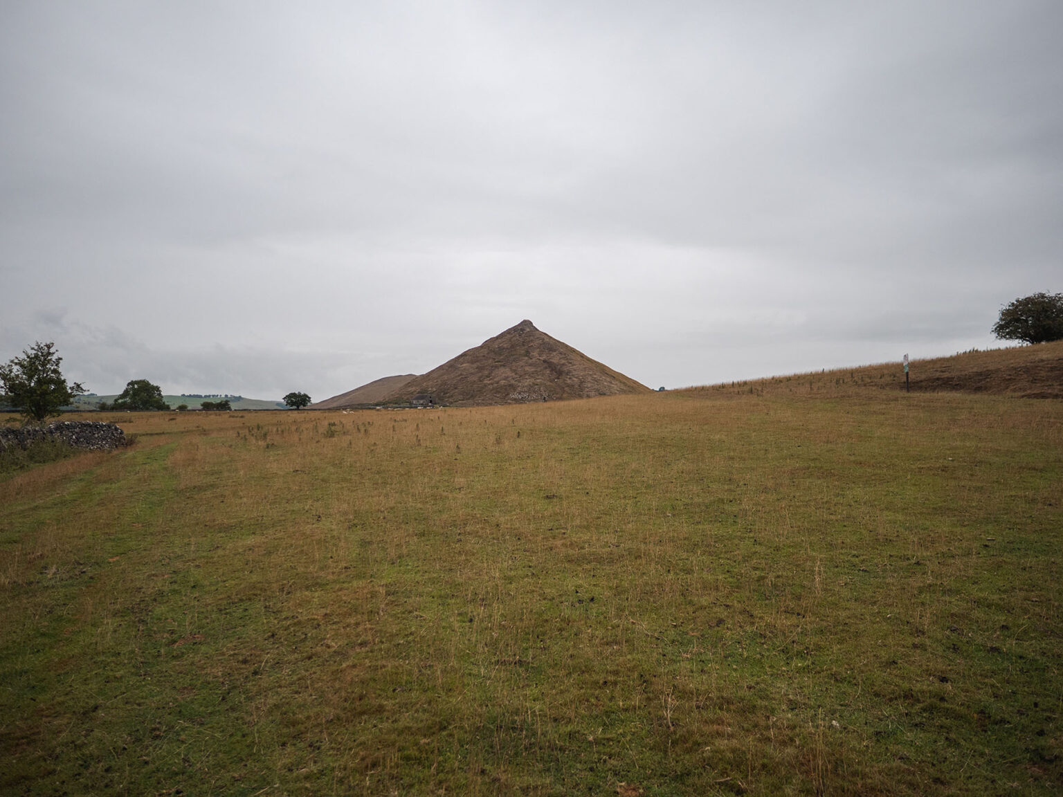 Thorpe Cloud, Dovedale: Complete Walker’s Guide